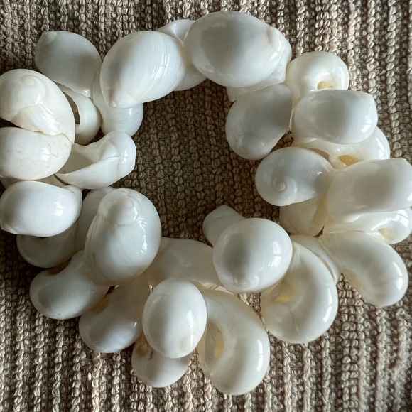 Jewelry | Vintage White Shell Bracelet M | Poshmark